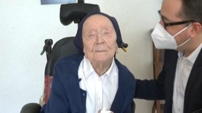 Morta suor André, la donna più vecchia del mondo. Aveva 118 anni | G ... Morta suor André, la donna più vecchia del mondo. Aveva 118 anni | G ...
